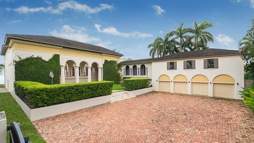 Hip hop's favorite mansion is for sale. Live the rap mogul life for ...