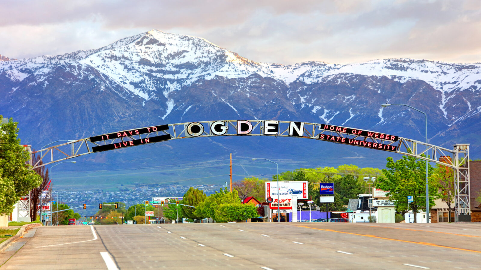 $100,000 in Debt? Cities Where You Can Pay It Off Fast